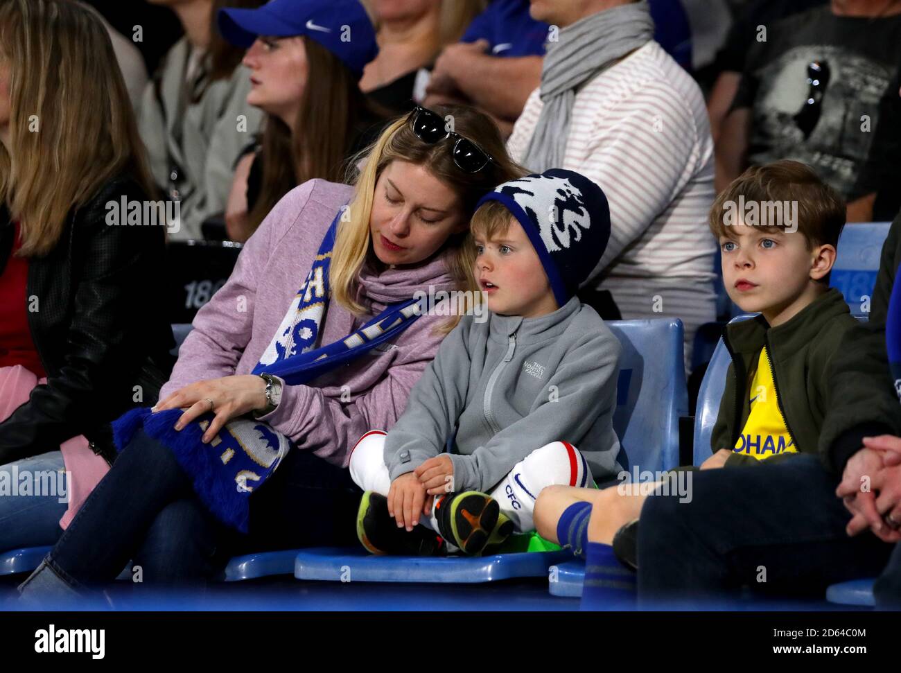 Chelsea fan in the stands hi-res stock photography and images - Alamy