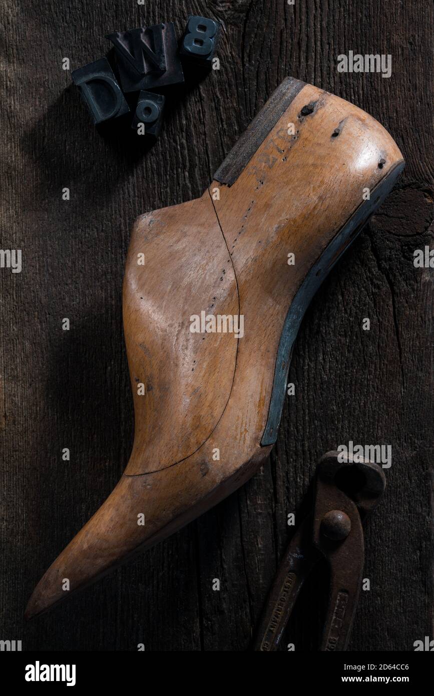 Shoes model shape form hi-res stock photography and images - Alamy