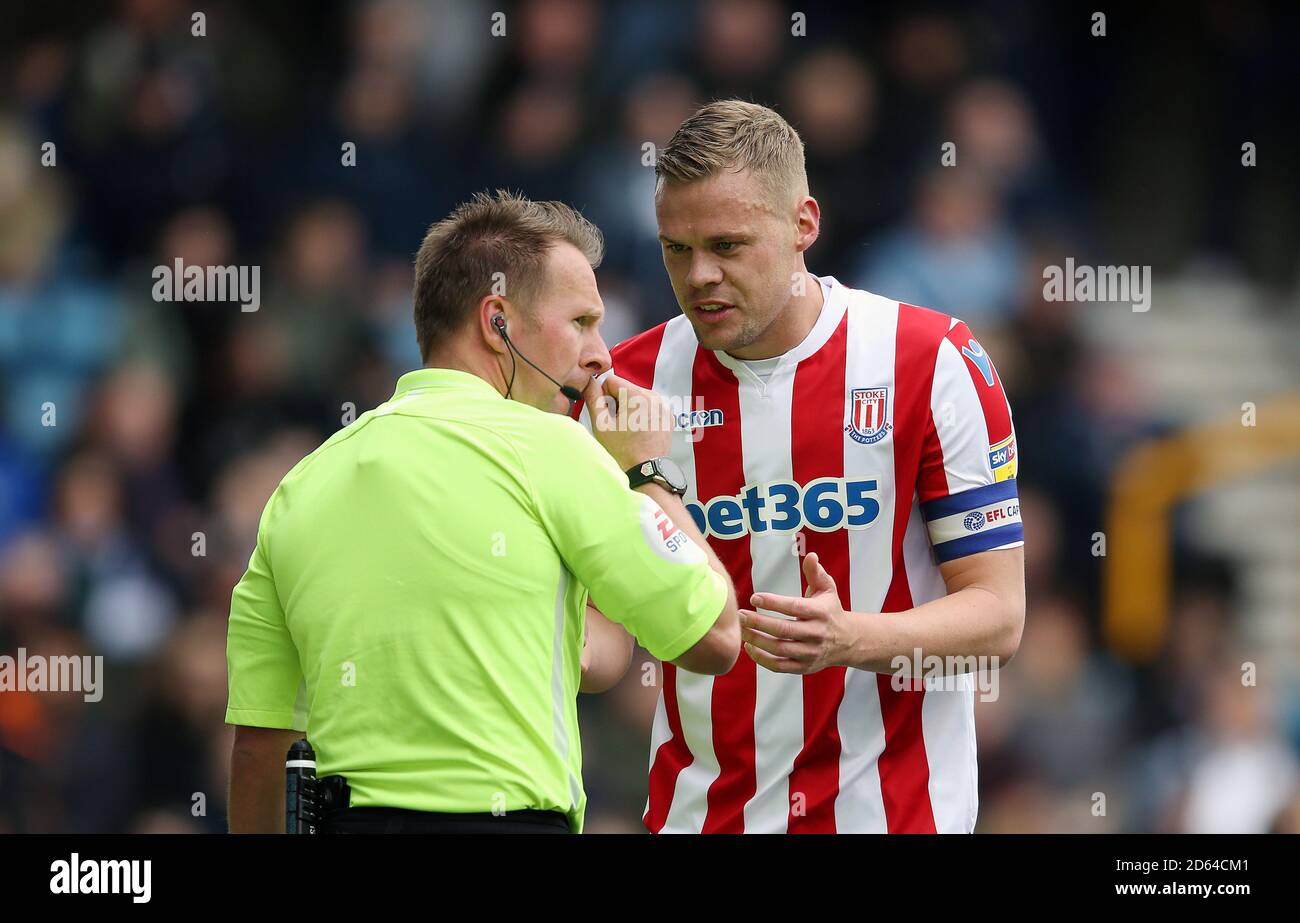 Stoke City's Ryan Shawcross (right) appeals to match referee Oliver ...