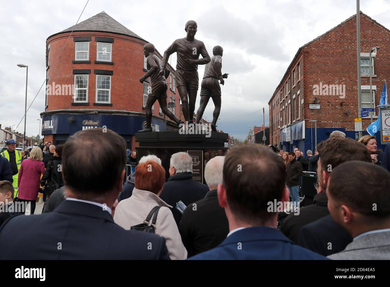 A statue celebrating Everton's 'Holy Trinity' - the celebrated midfield ...