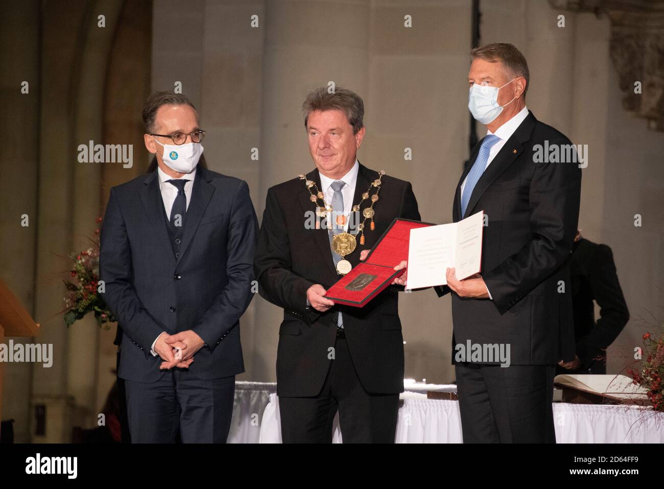 Maas dialogue hi-res stock photography and images - Alamy