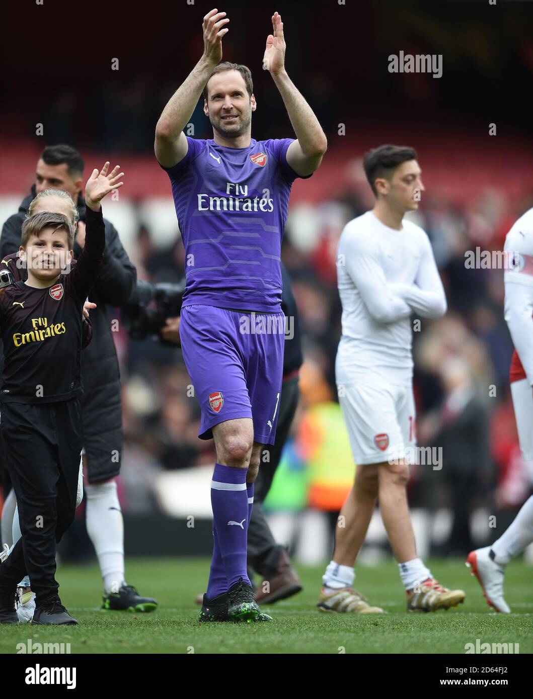 Arsenal goalkeeper Petr Cech waves good bye to the home fans at full ...