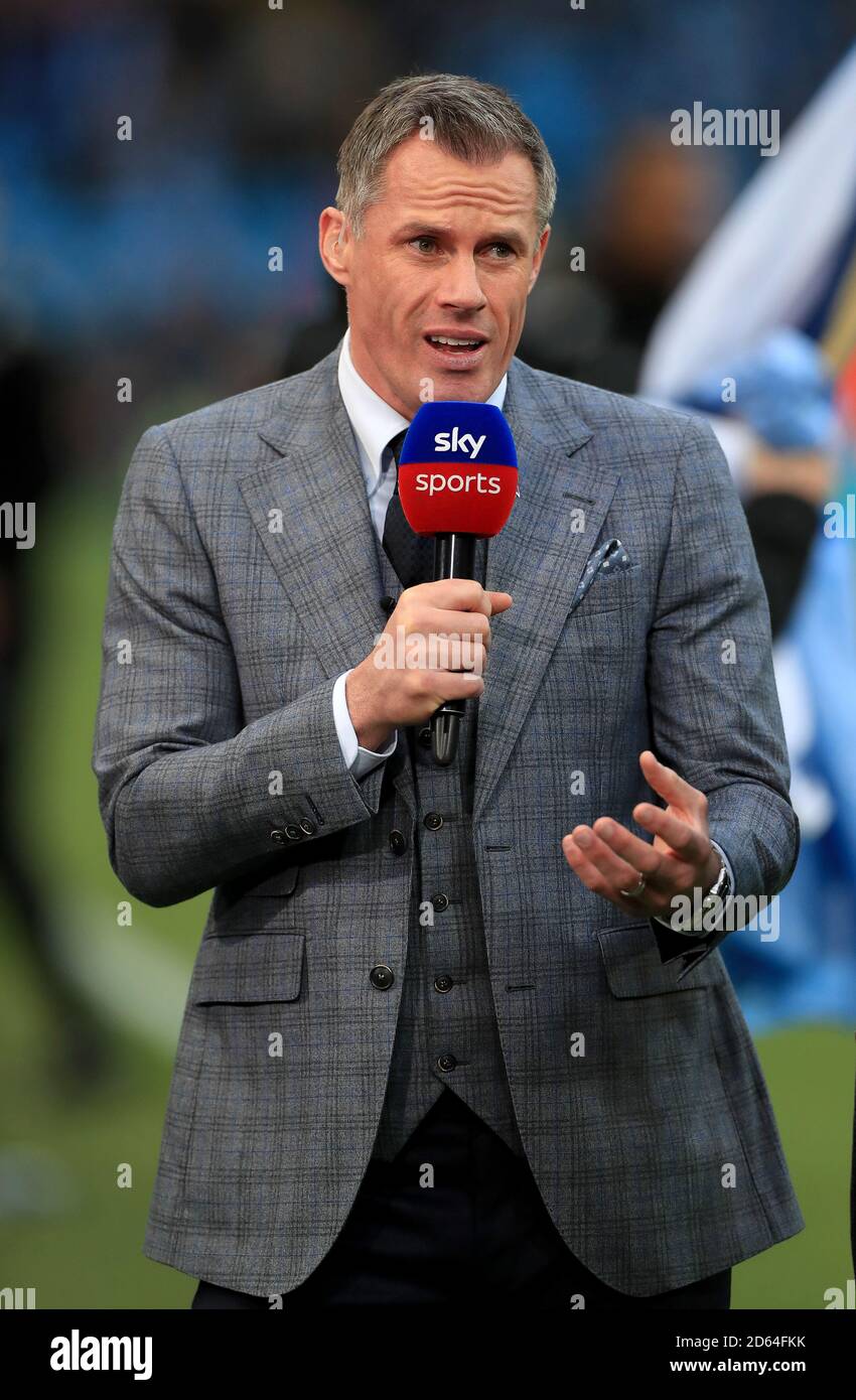Sky Sports pundit Jamie Carragher pitchside before kick-off Stock Photo ... Sky Sports pundit Jamie Carragher pitchside before kick-off Stock Photo ...