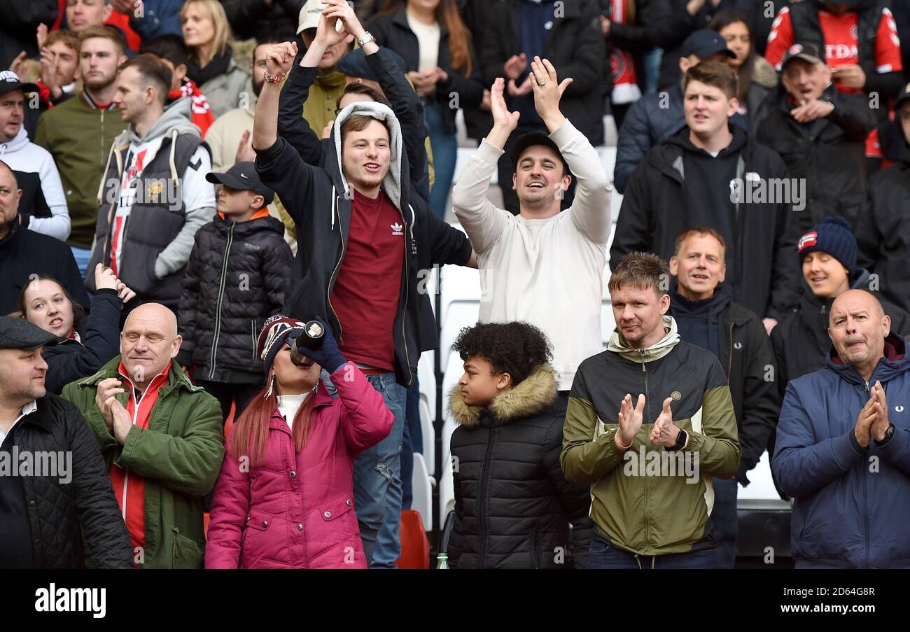 Charlton Athletic fans in the stands Stock Photo - Alamy
