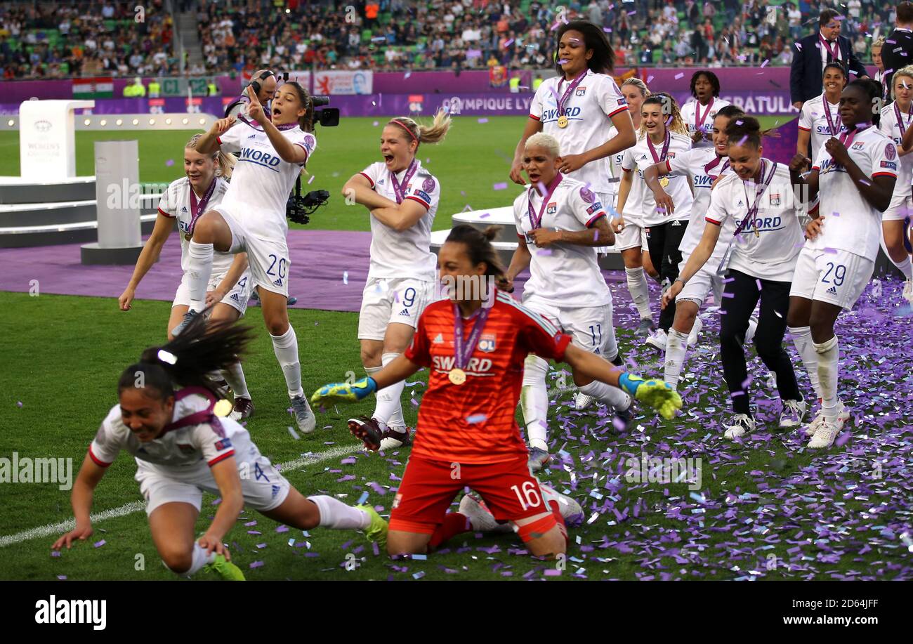 Lyon Women celebrate after winning the Champions League final Stock ...