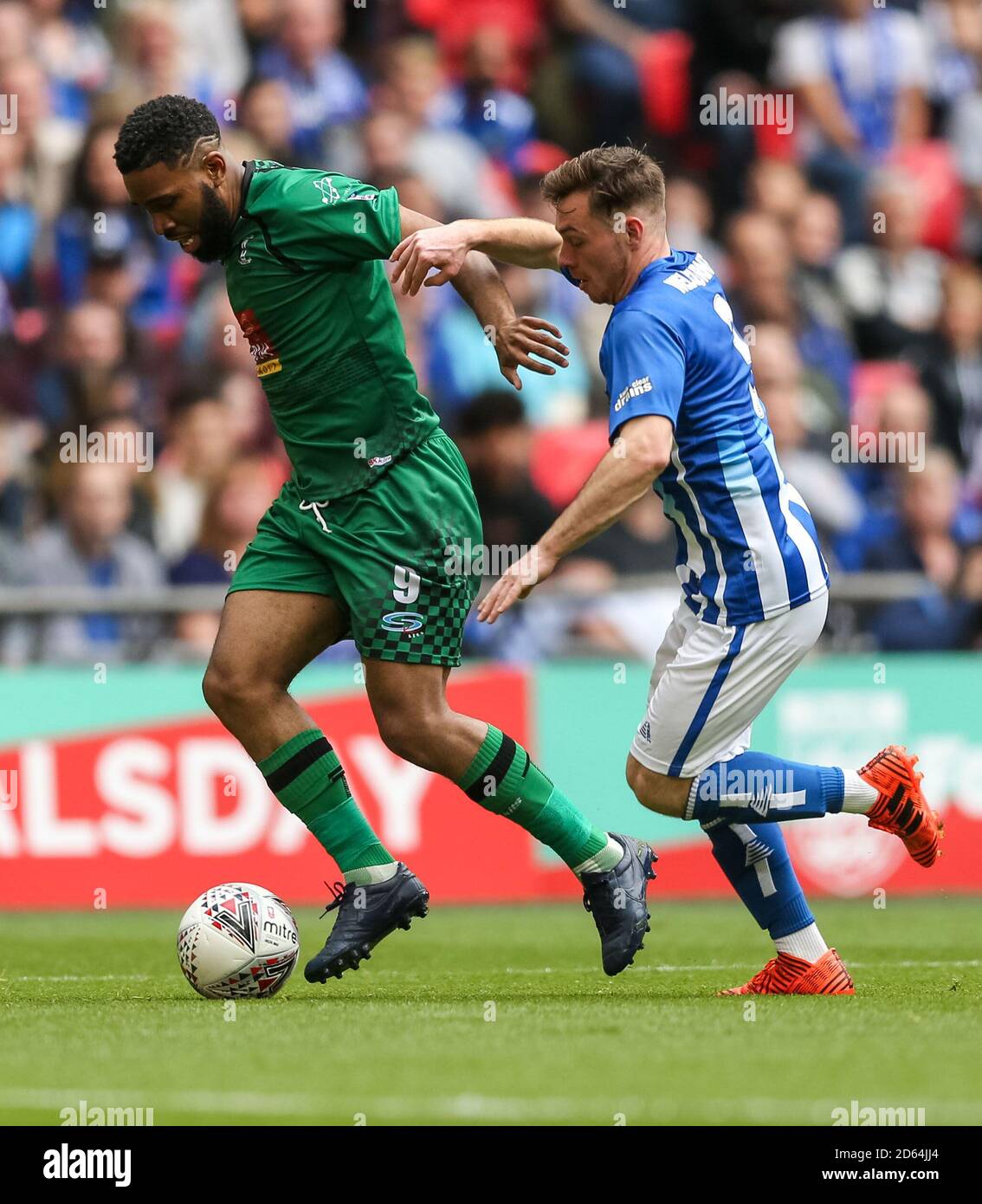 Chertsey Town's Mason Welch-Turner and Cray Valley's Gavin Tomlin Stock ...
