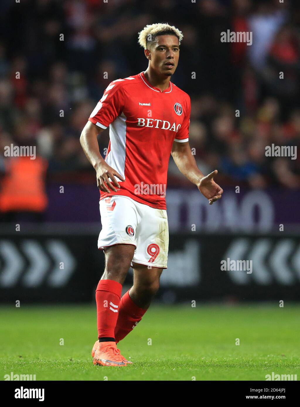 Lyle taylor of charlton athletic hi-res stock photography and images ...