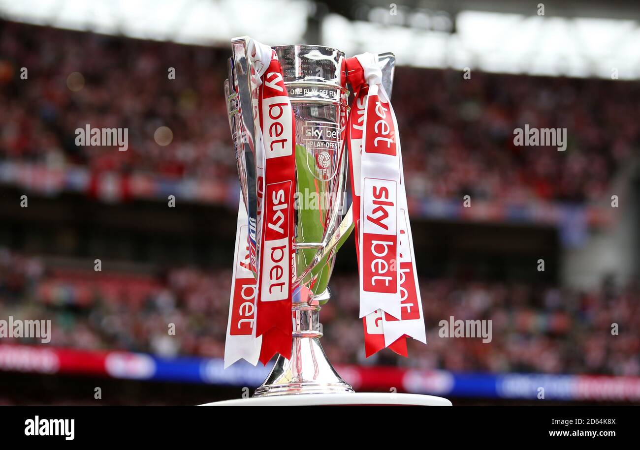 League one trophy hi-res stock photography and images - Alamy
