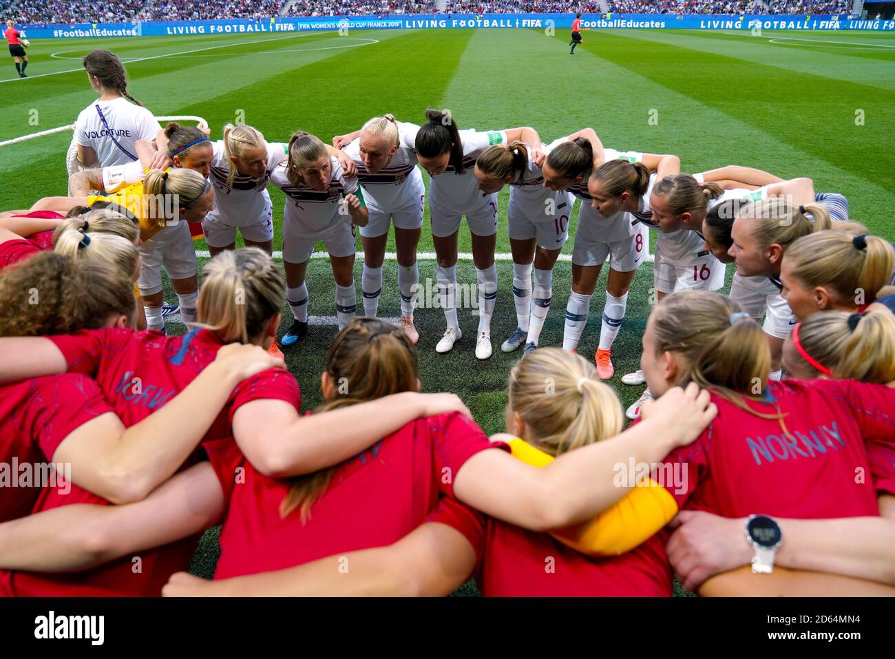 France and Norway players in a huddle ahead of the match Stock Photo ...