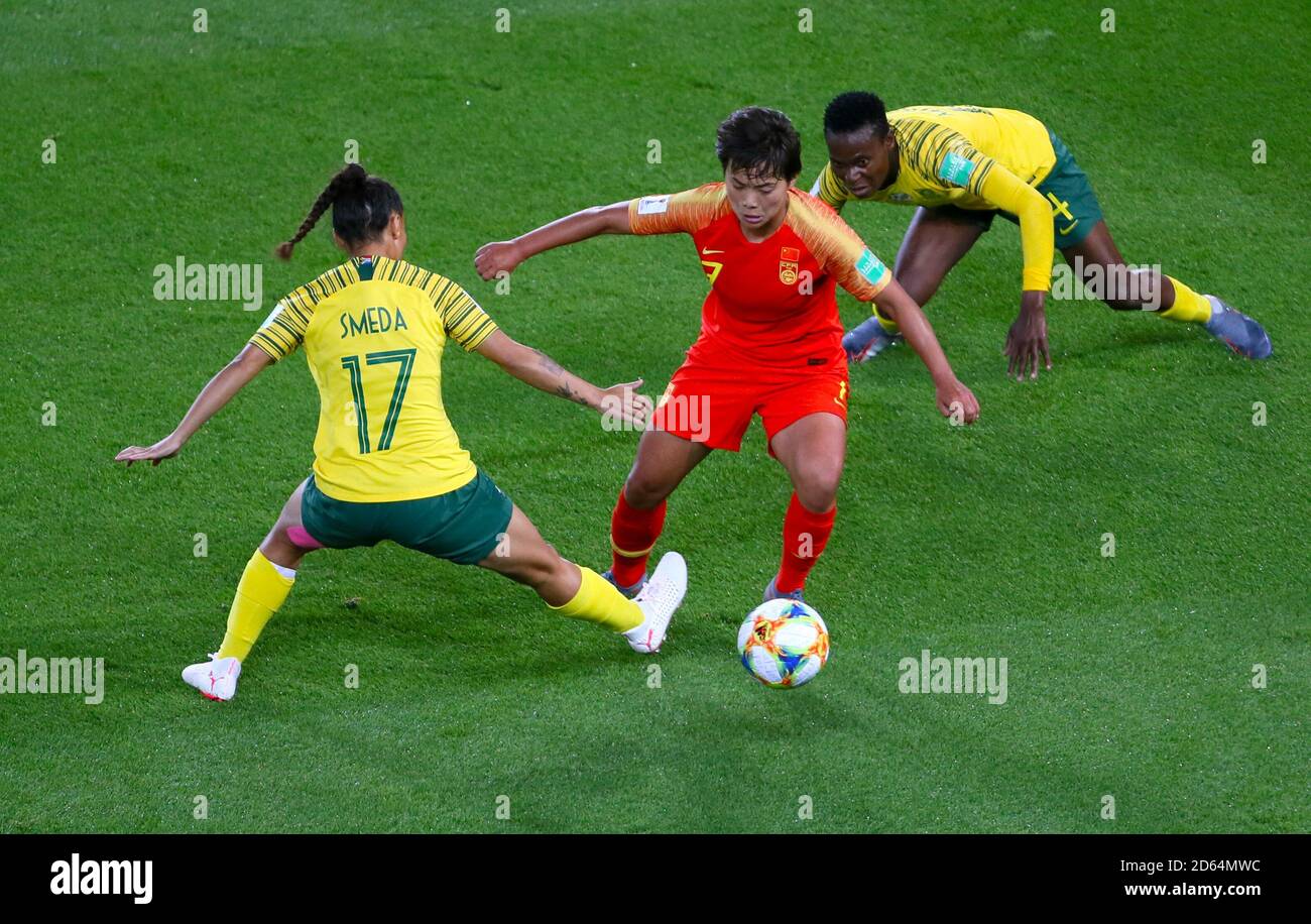South Africa's Leandra Smeda (left) and China's Wang Shuang battle for ...