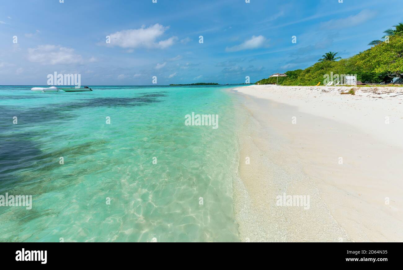 Blue Waters Of The Maldives High Resolution Stock Photography and ...