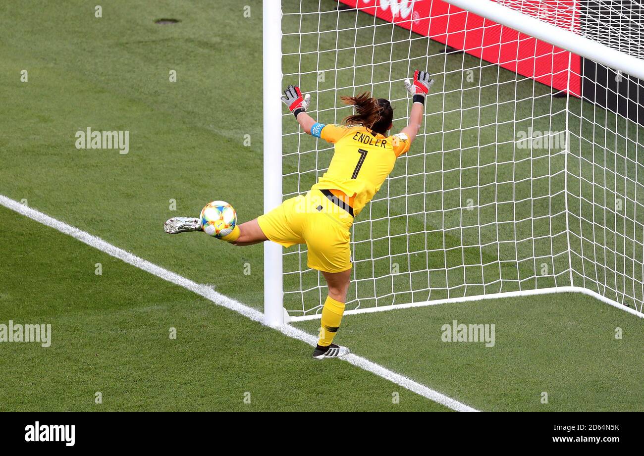 Chile goalkeeper Claudia Endler attempts to make a save Stock Photo - Alamy