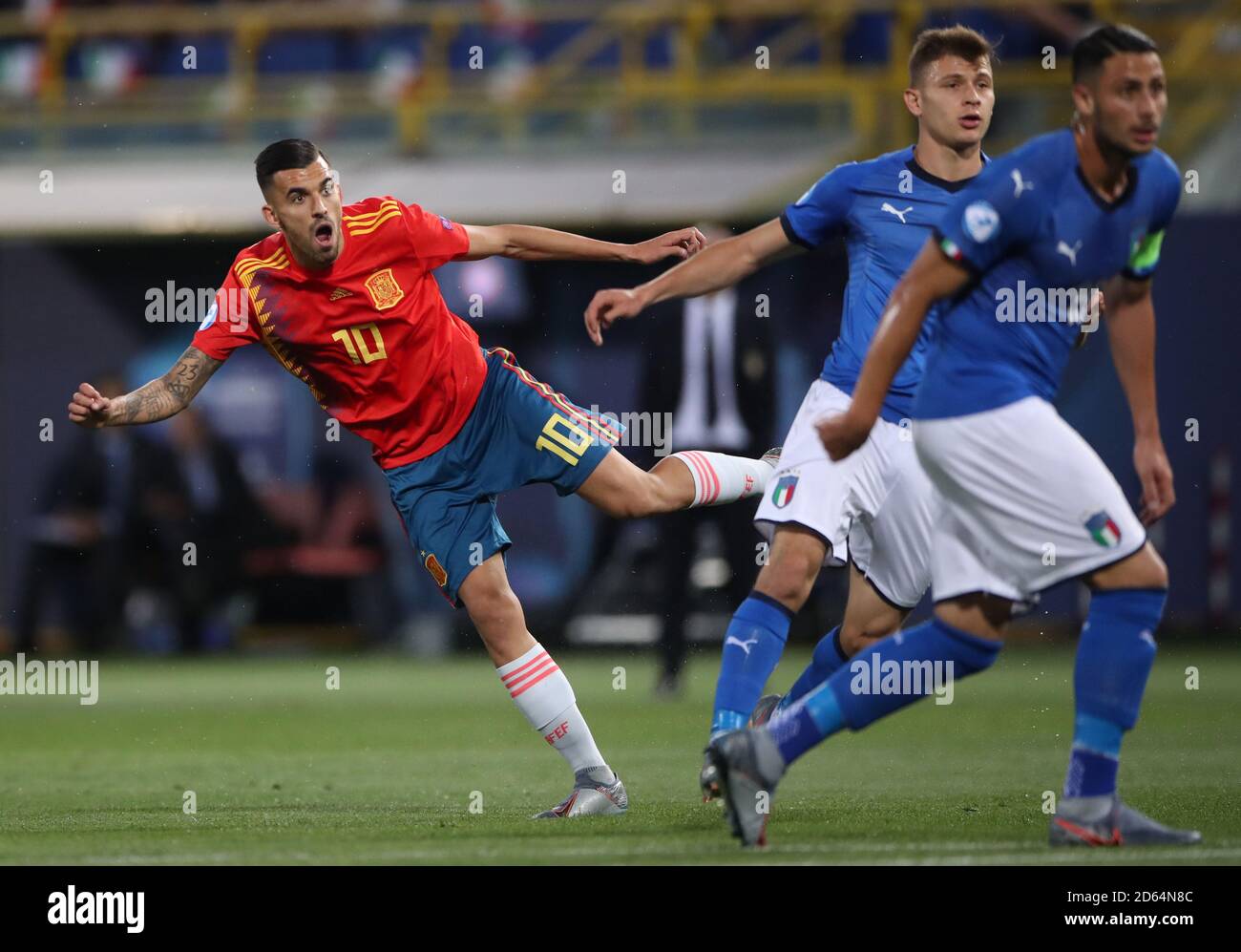 Score opening goal during hi-res stock photography and images - Alamy