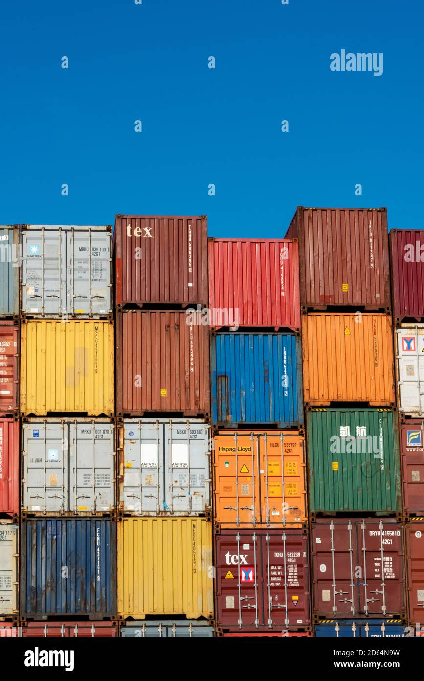 Shipping ctares hi-res stock photography and images - Alamy