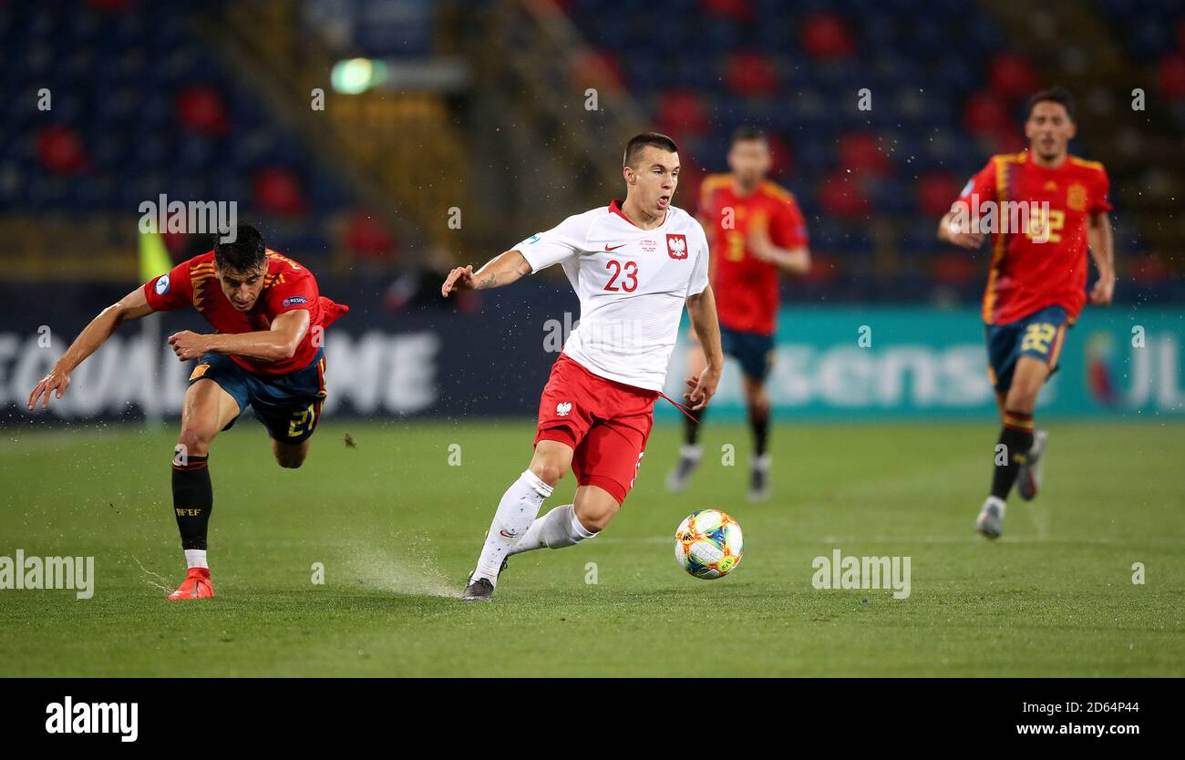 Spain u21's marc roca hi-res stock photography and images - Alamy