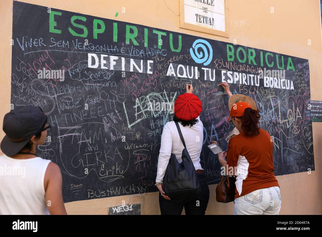 Espiritu Boricua Define Aqui Tu Espiritu Boricua chalk art wall on ...