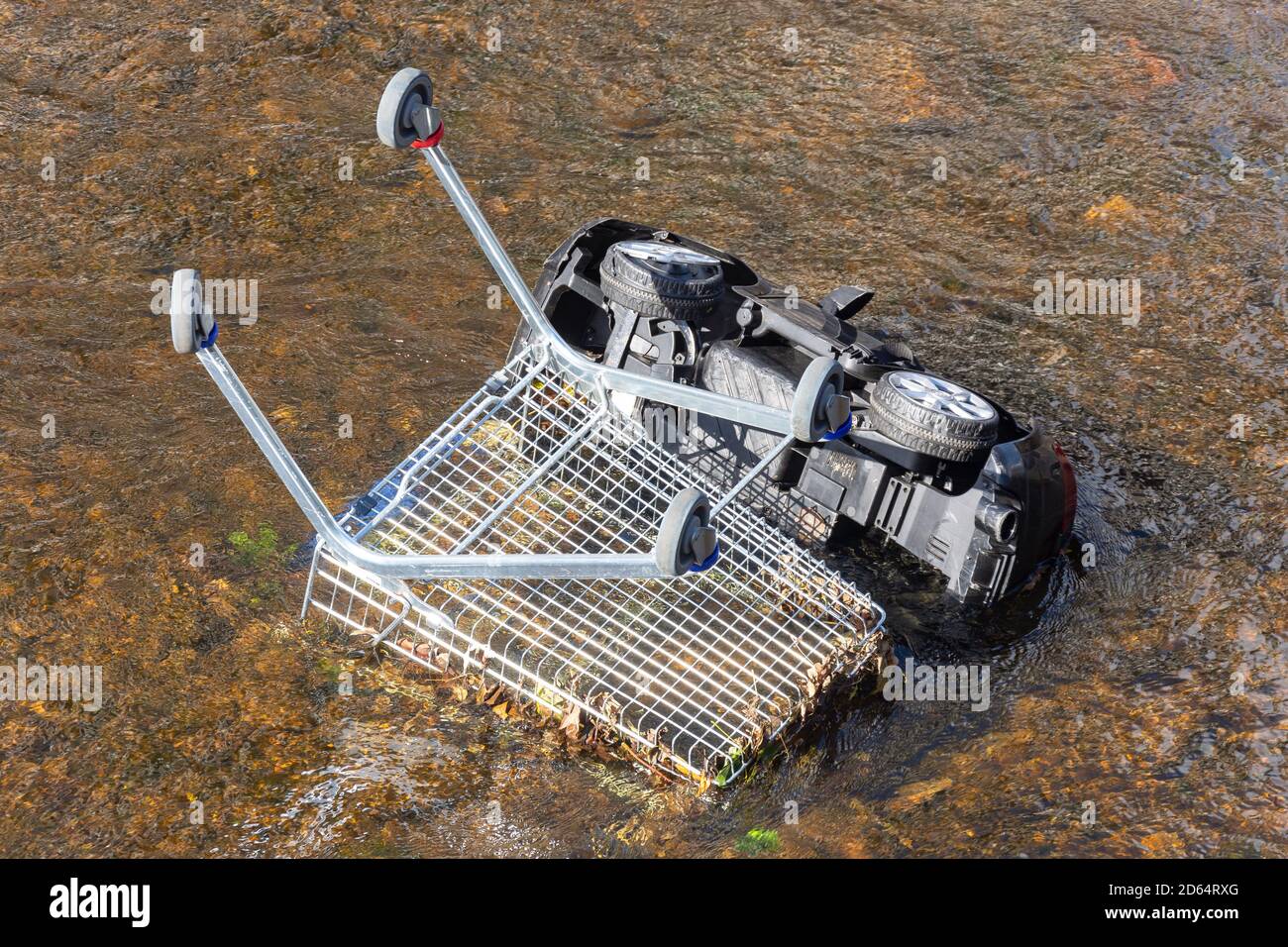 Supermarket trolley hi-res stock photography and images - Alamy