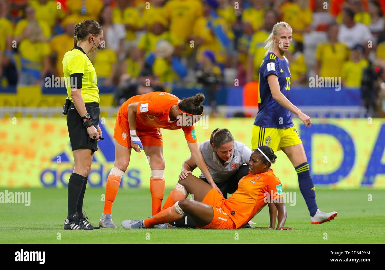 Netherlands' Lineth Beerensteyn on the pitch after a challenge Stock ...