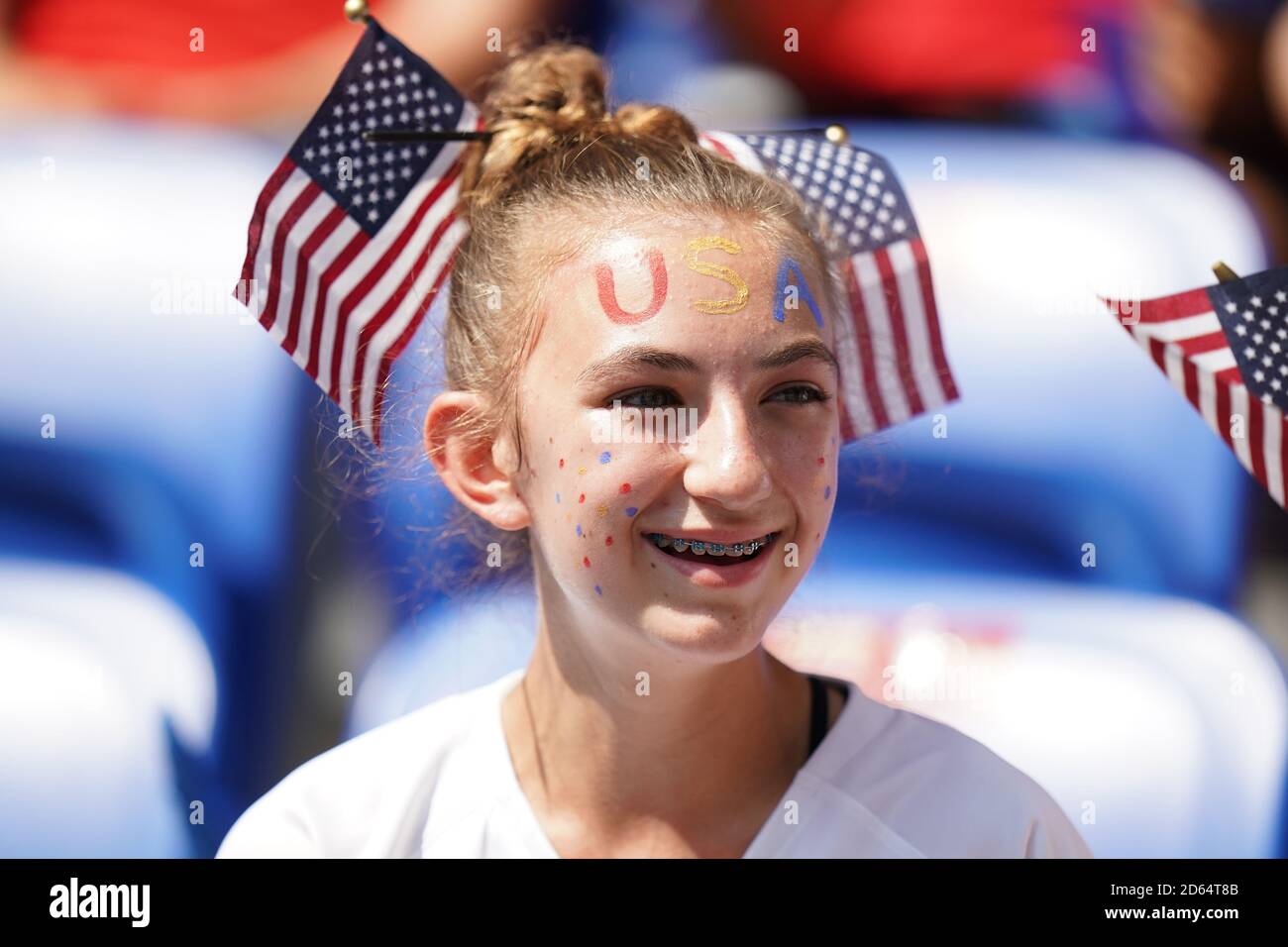 Football game face paint usa hi-res stock photography and images - Alamy