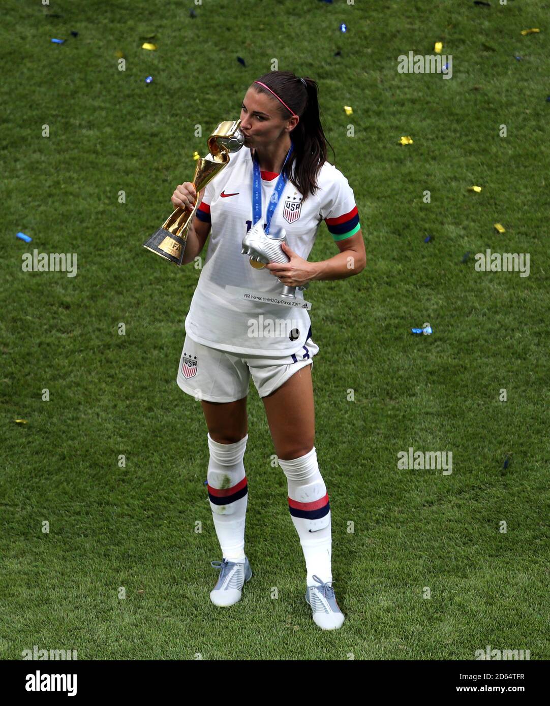 USA's Alex Morgan celebrates after winning the FIFA Women's World Cup ...
