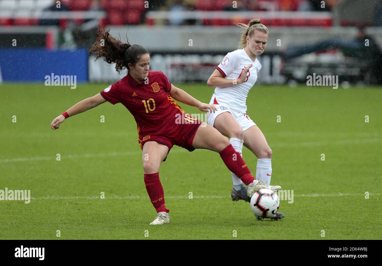 England's Molly Pike (left) and Spain's Nerea Eizaguirre (left Stock ...