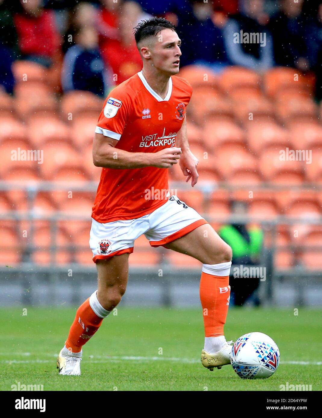 Blackpool's Jordan Thompson Stock Photo - Alamy