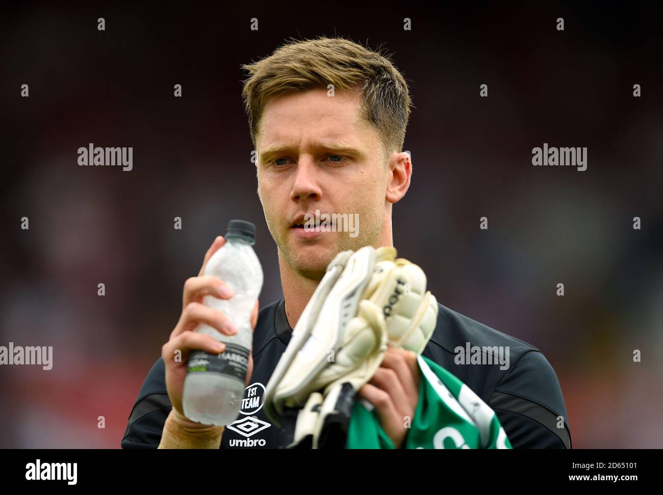 Brentford goalkeeper luke daniels hi-res stock photography and images ...