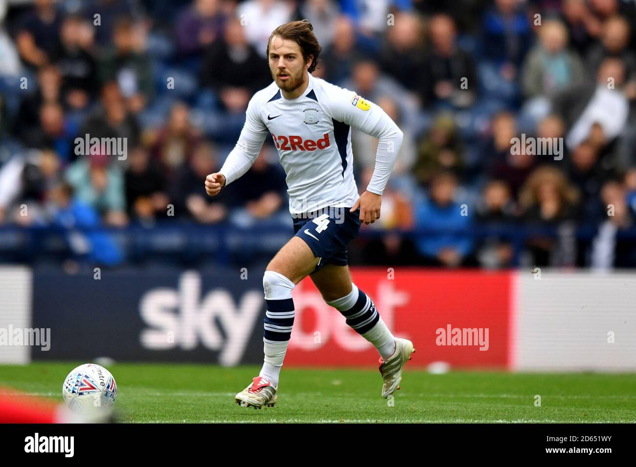Preston North End's Ben Pearson in action Stock Photo - Alamy