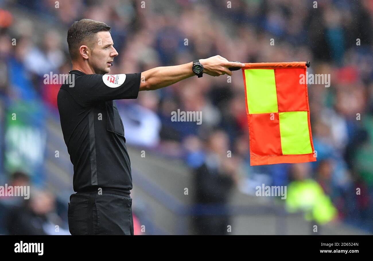 General view of a linesman hi-res stock photography and images - Alamy