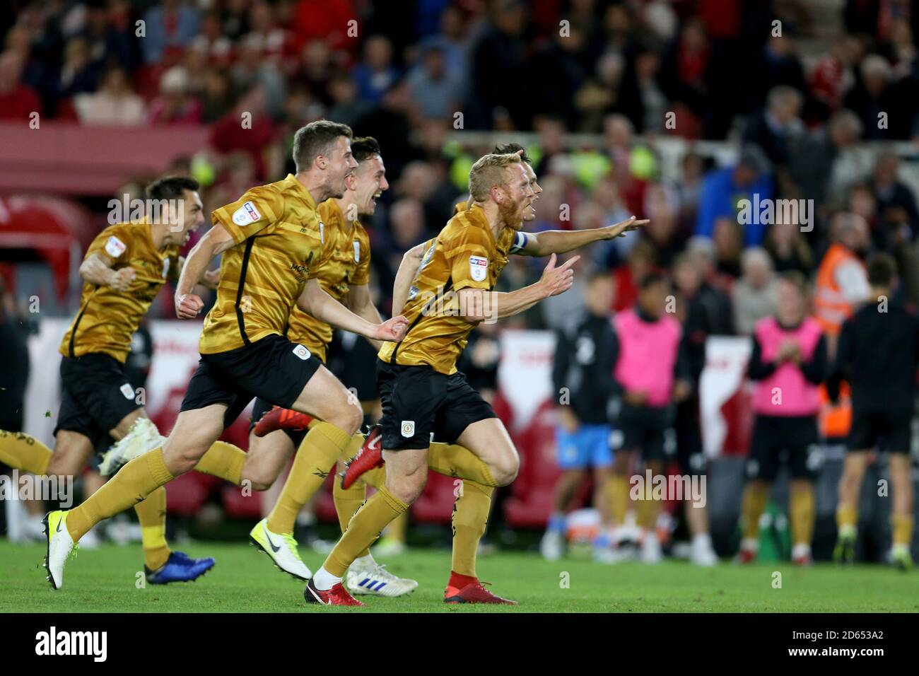 Crewe Alexandra players celebrate winning the penalty shoot out Stock ...