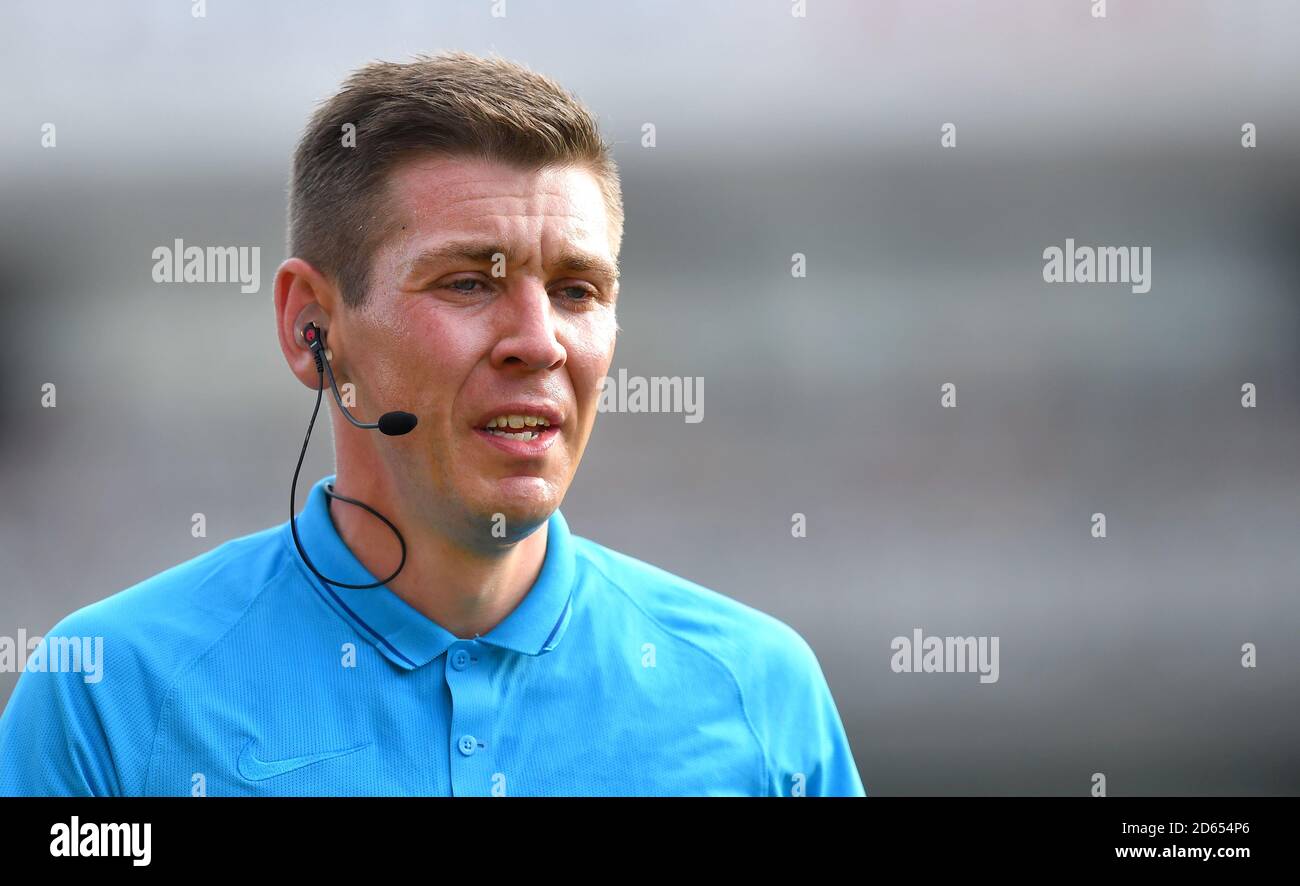 Referee Matthew Donohue Stock Photo - Alamy