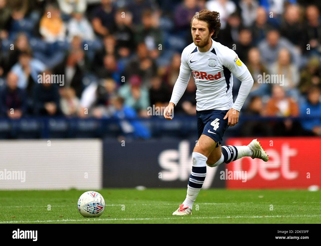 Preston North End's Ben Pearson Stock Photo - Alamy
