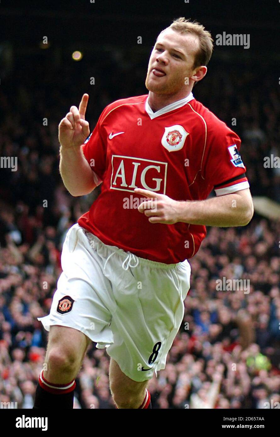 Manchester United's Wayne Rooney celebrates scoring the second goal of ...