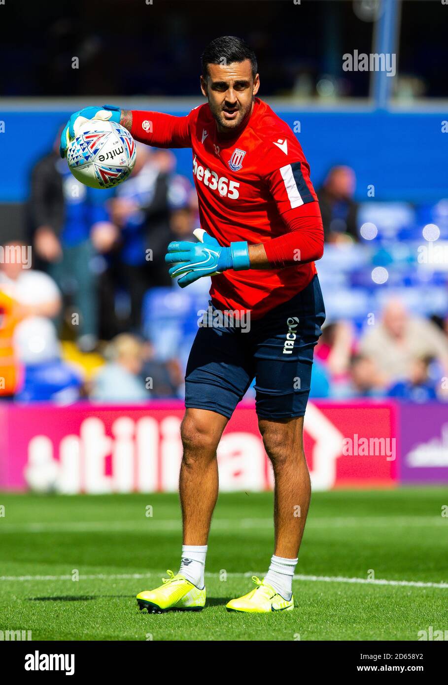 Stoke City goalkeeper Adam Federici during the Sky Bet Championship at ...