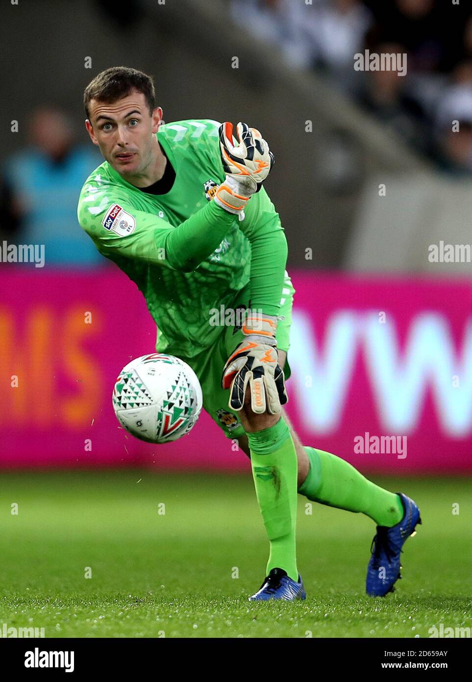 Cambridge United's Callum Burton Stock Photo - Alamy