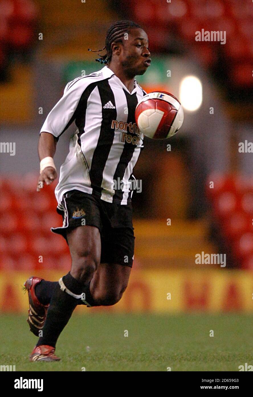 Full length lua lua hi-res stock photography and images - Alamy