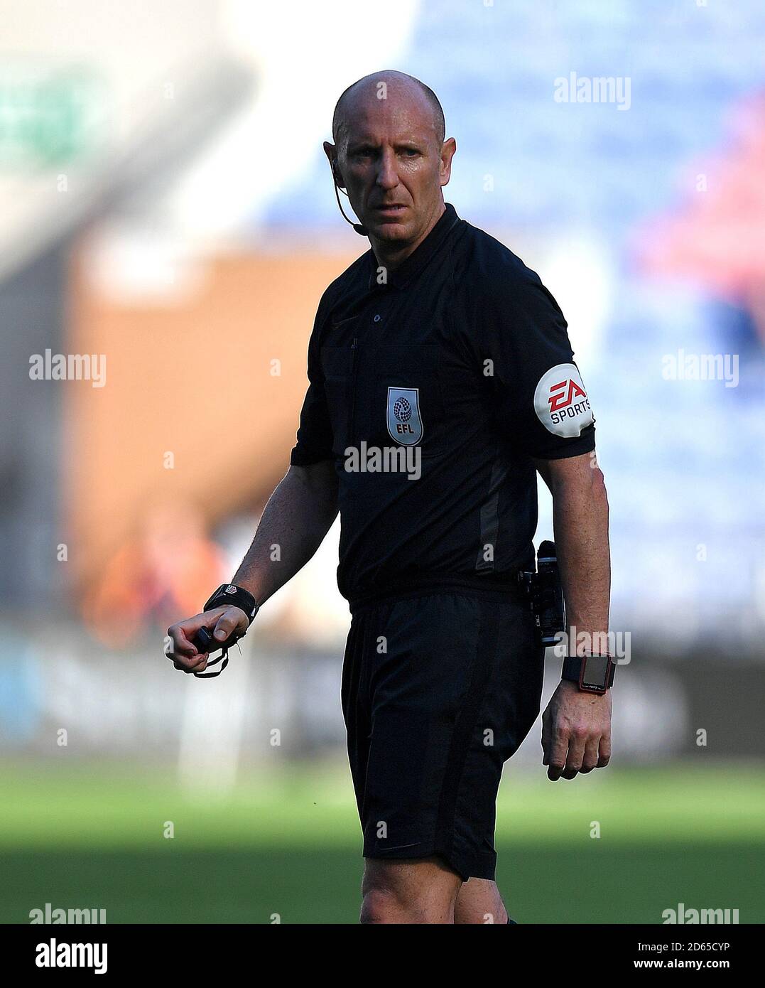 Referee Andy Davies Stock Photo - Alamy