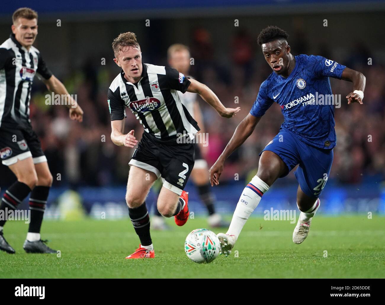 Chelsea's Callum Hudson-Odoi and Grimsby's Luke Hendrie Stock Photo - Alamy