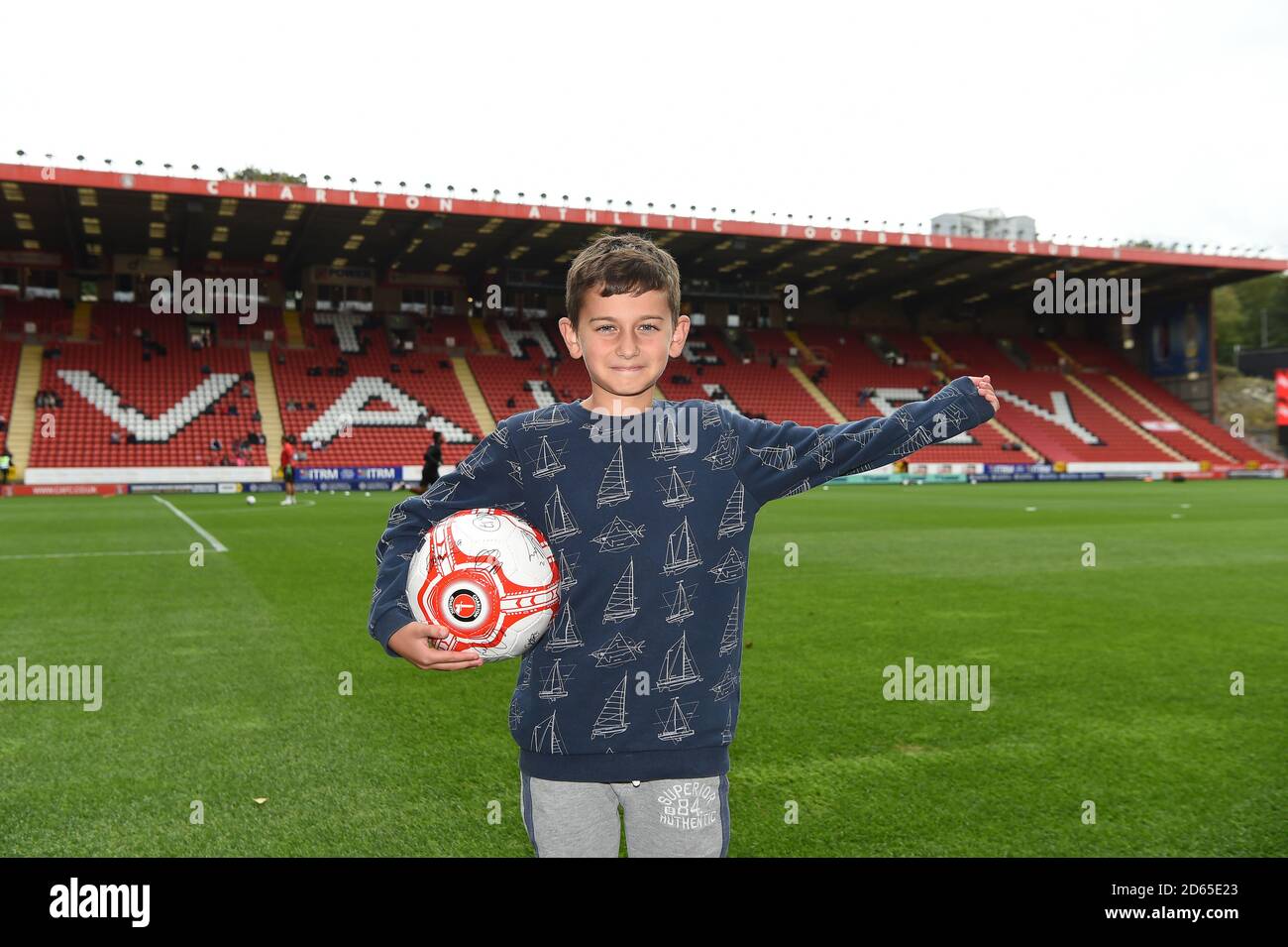 Young Red for pitch side experience Stock Photo - Alamy