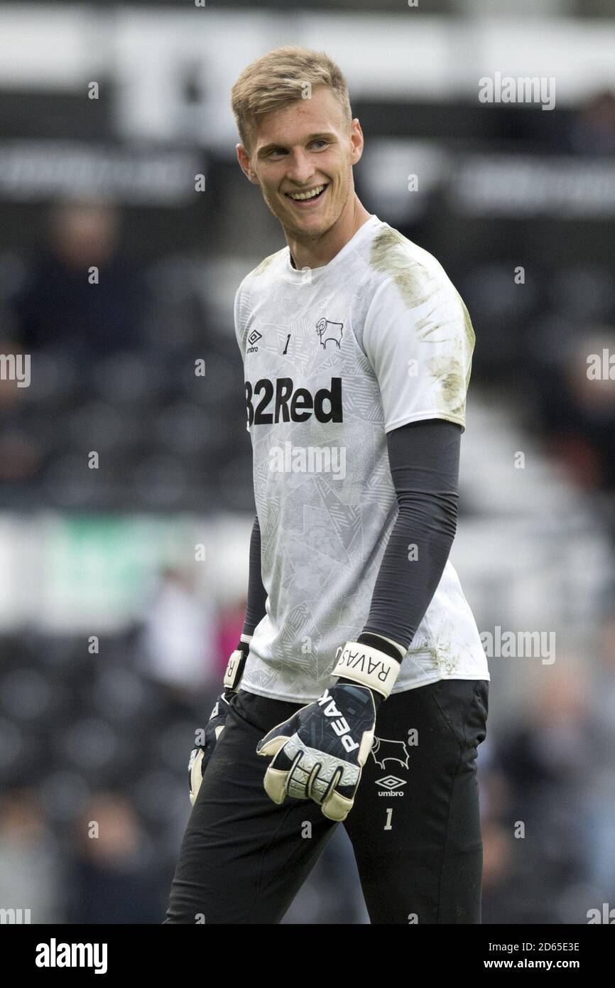 Derby County goalkeeper Scott Carson prior to kick-off Stock Photo - Alamy