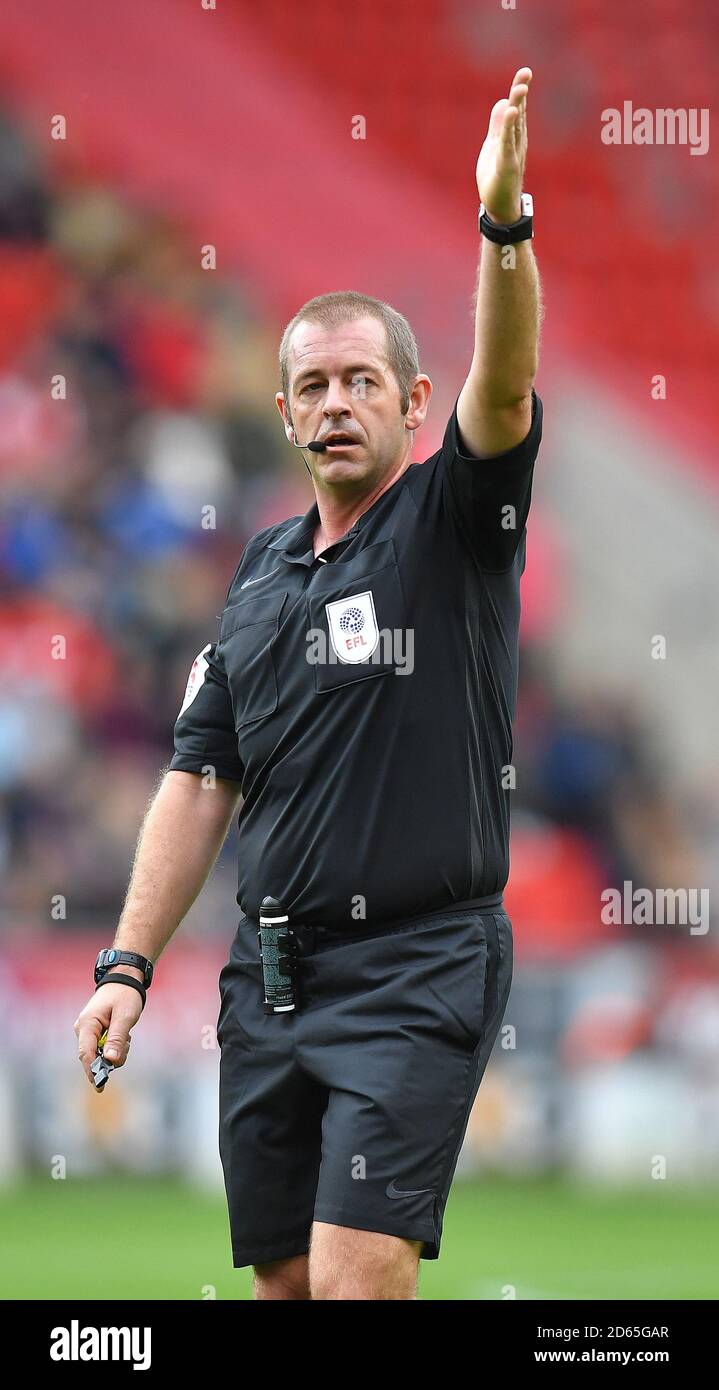 Referee Darren Handley Stock Photo - Alamy
