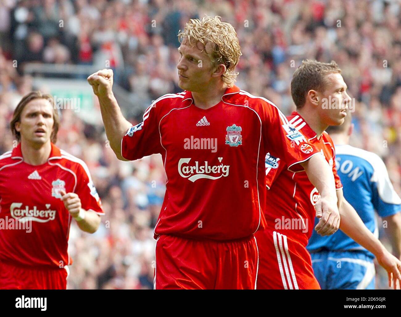 Football soccer dirk kuyt hi-res stock photography and images - Alamy