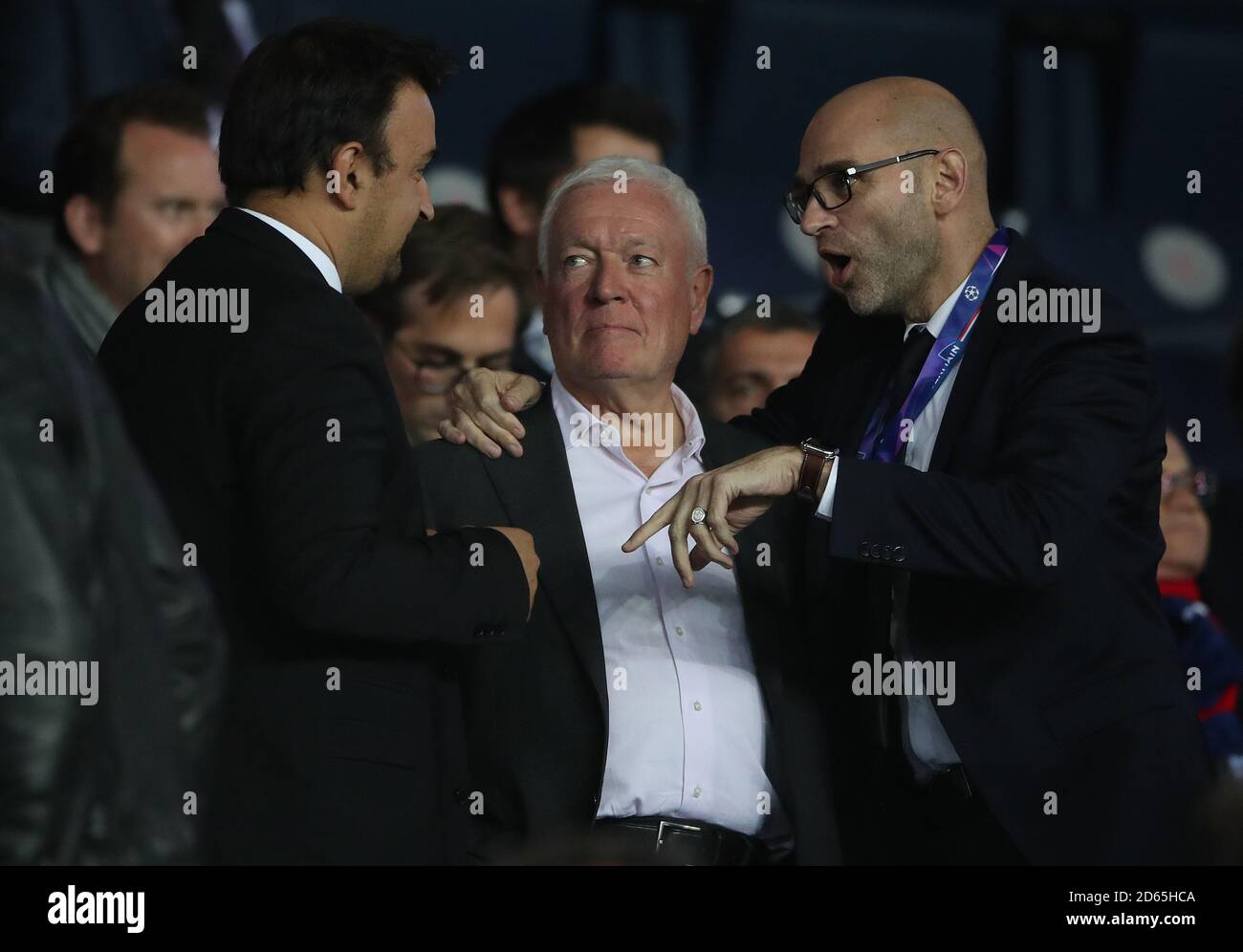 Tv executive hi-res stock photography and images - Alamy