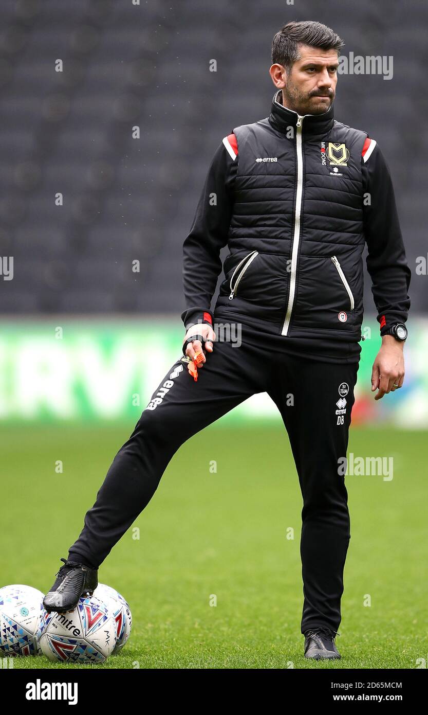 Milton Keynes Dons First Team Coach High Resolution Stock Photography ...