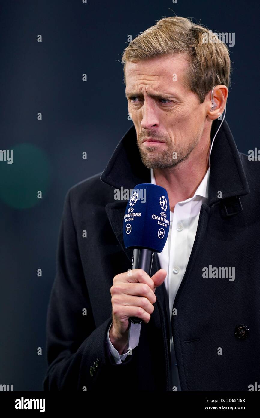 Peter crouch soccer pundit hi-res stock photography and images - Alamy
