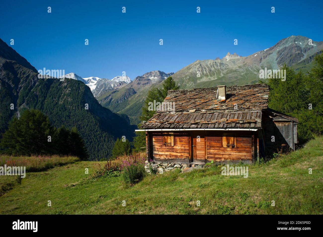 Mountain cabin in the Swiss Alps Stock Photo - Alamy