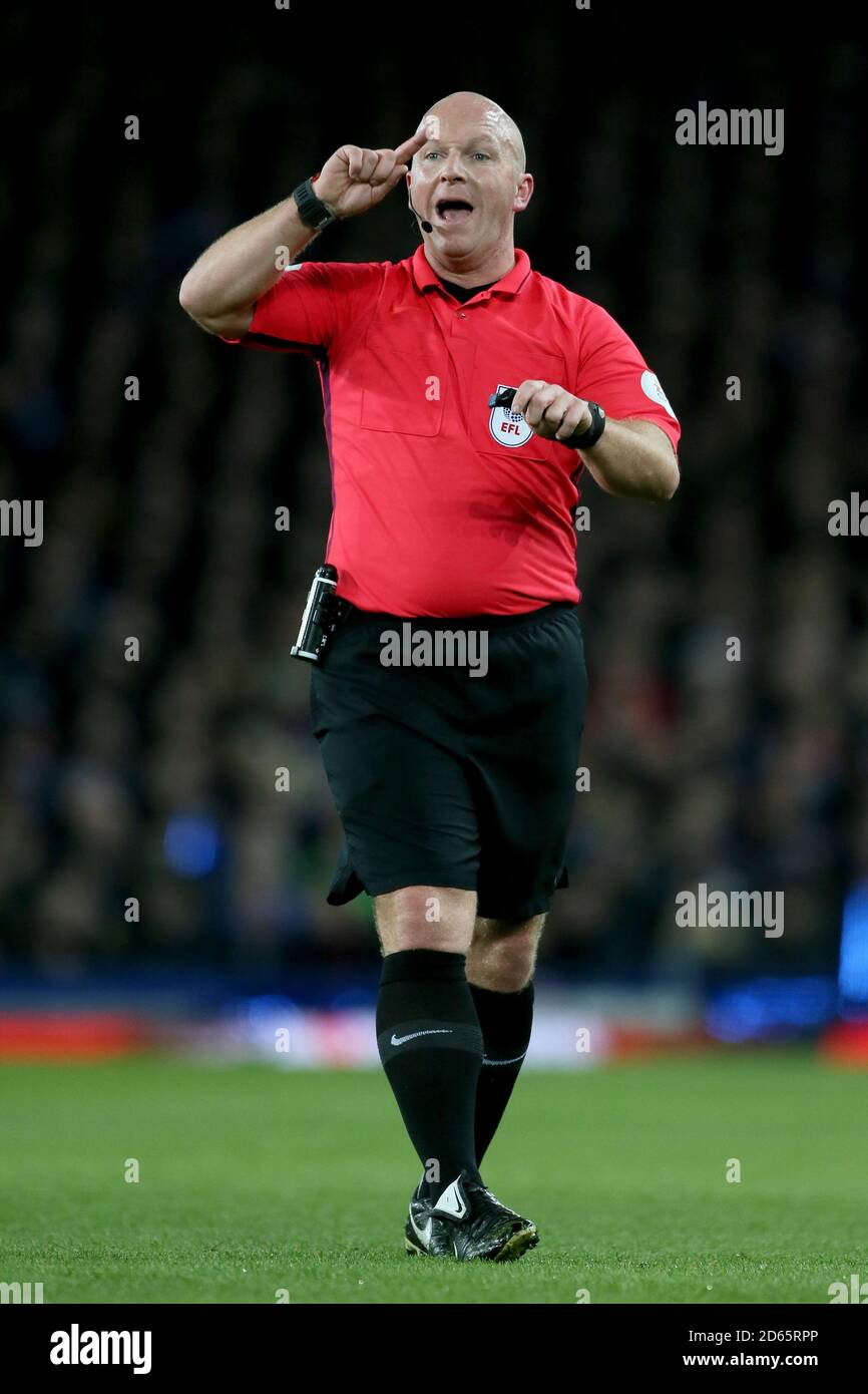 Referee Simon Hooper Stock Photo - Alamy