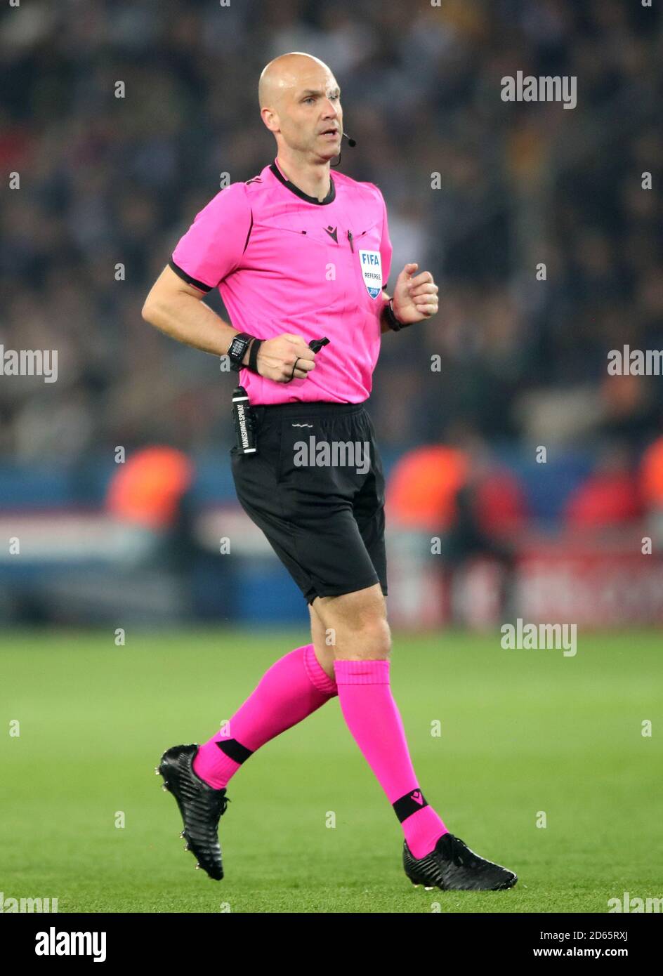 Match referee Anthony Taylor Stock Photo - Alamy