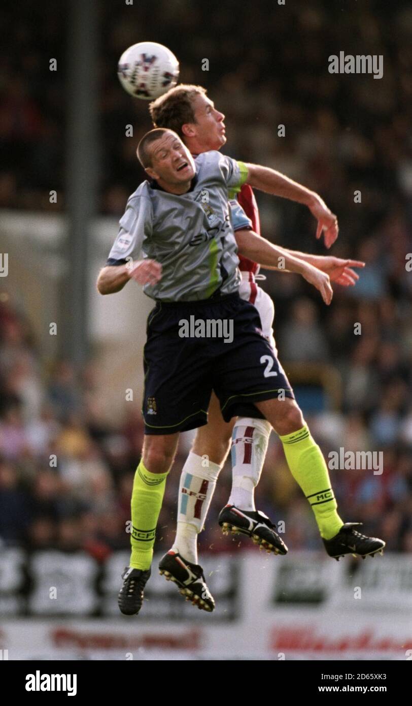 Steve howey hi-res stock photography and images - Alamy