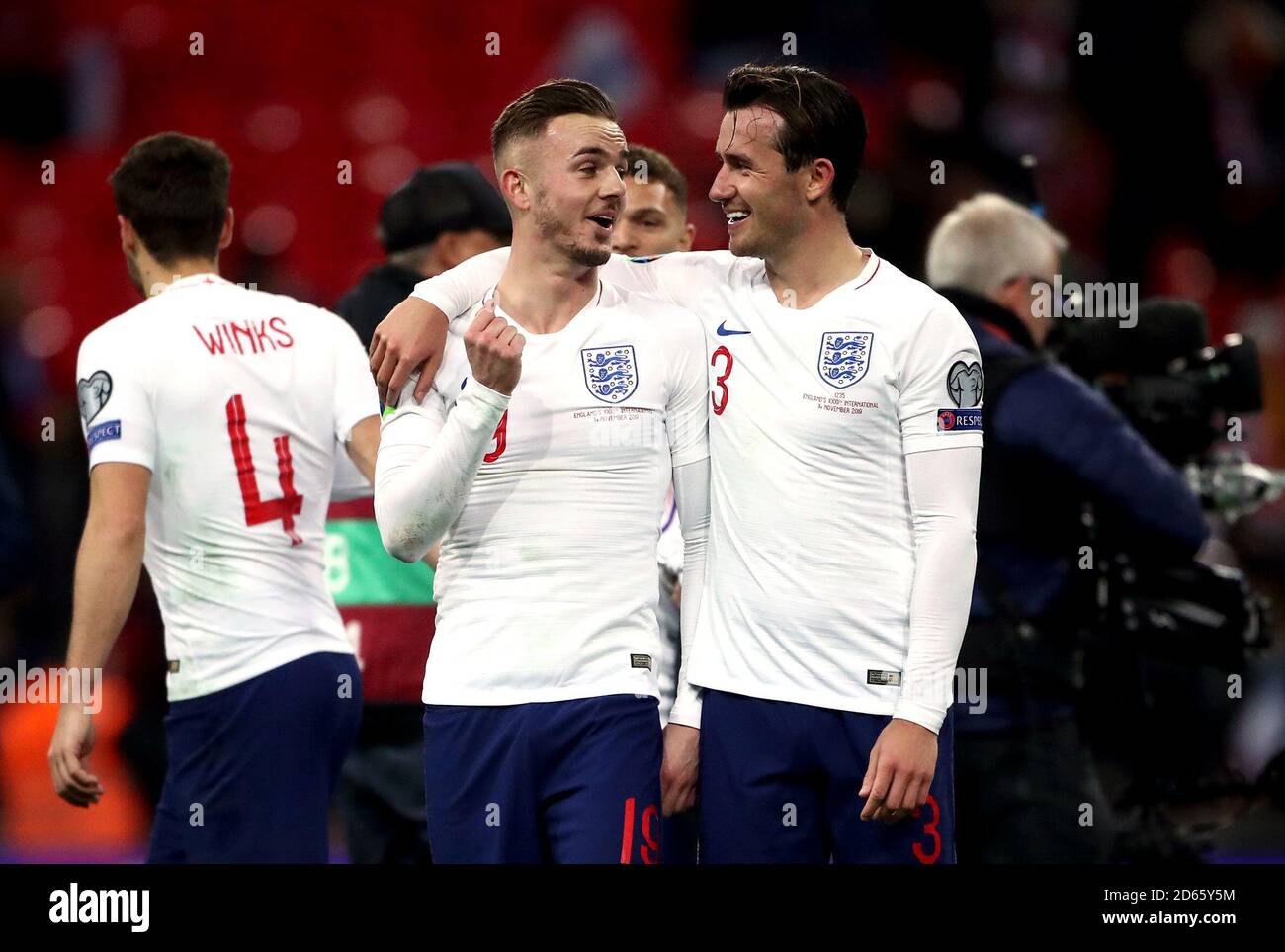 England's James Maddison (left) and Ben Chilwell celebrate their win ...
